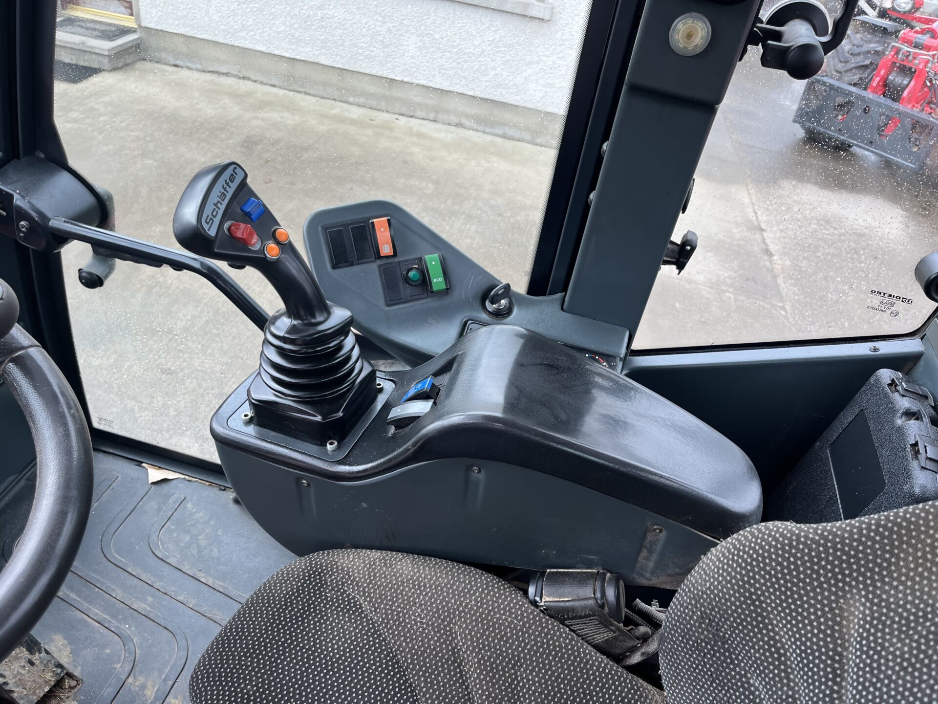 SCHAFFER 8620T - H Fulton Tractors