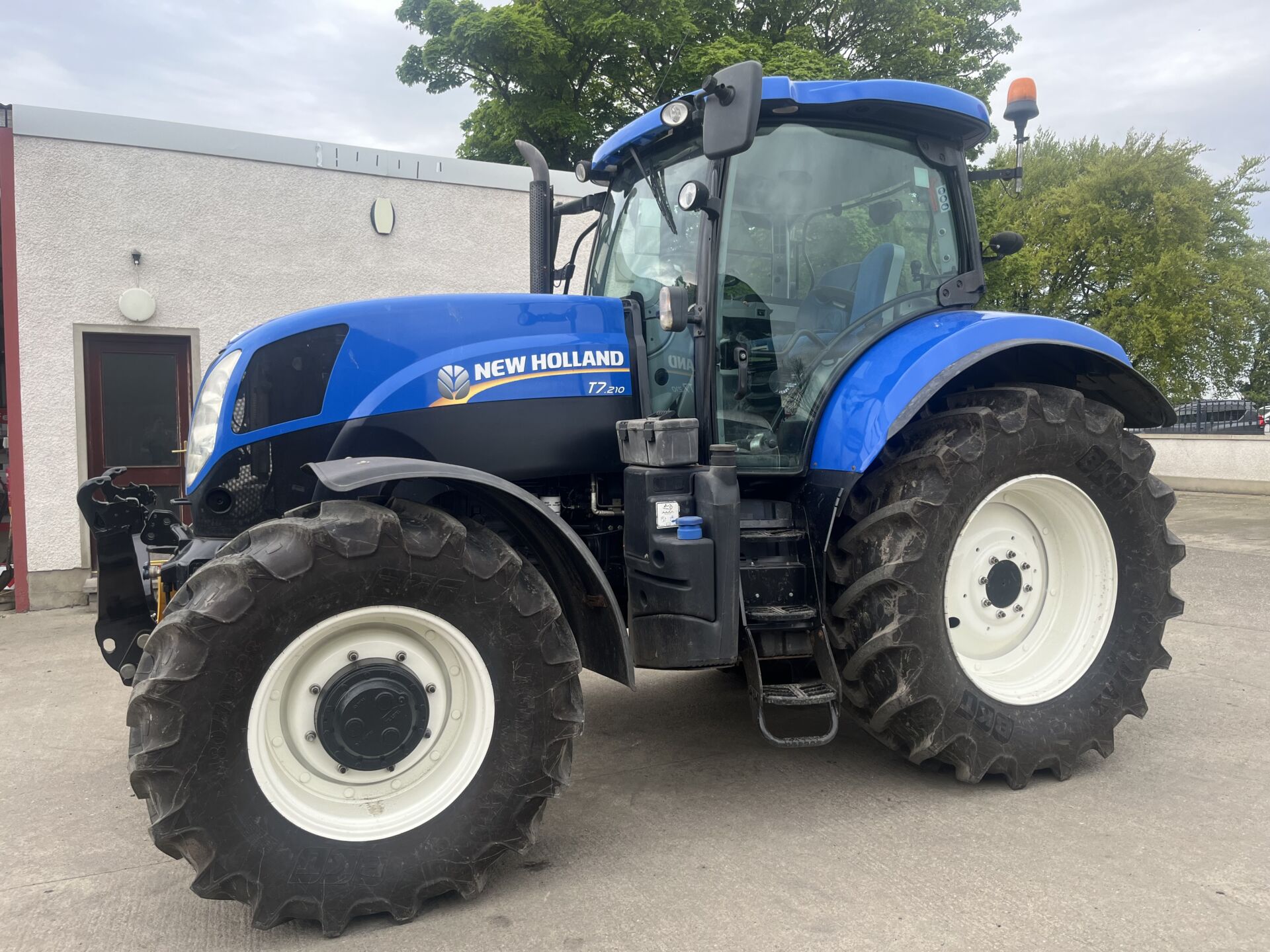 NEW HOLLAND T7.210 - H Fulton Tractors